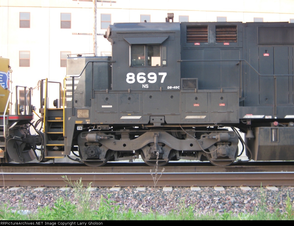 NS 8697